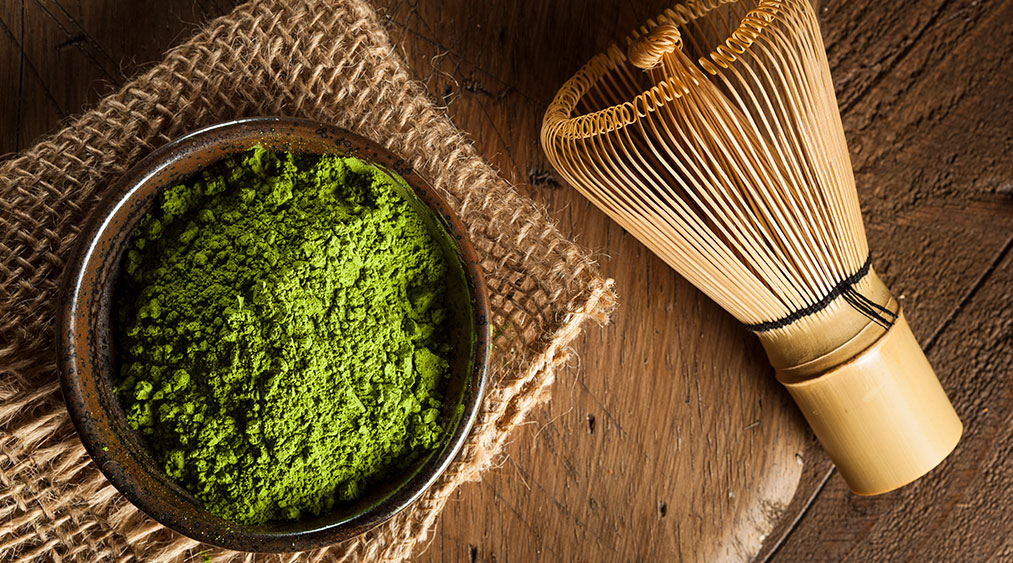 Todo sobre el polvo de té verde matcha - YÖY Superfoods